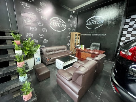 Salon Auto 88: Chuyên kinh doanh xe lướt