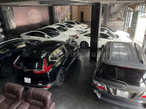 Salon Auto 88: Chuyên kinh doanh xe lướt