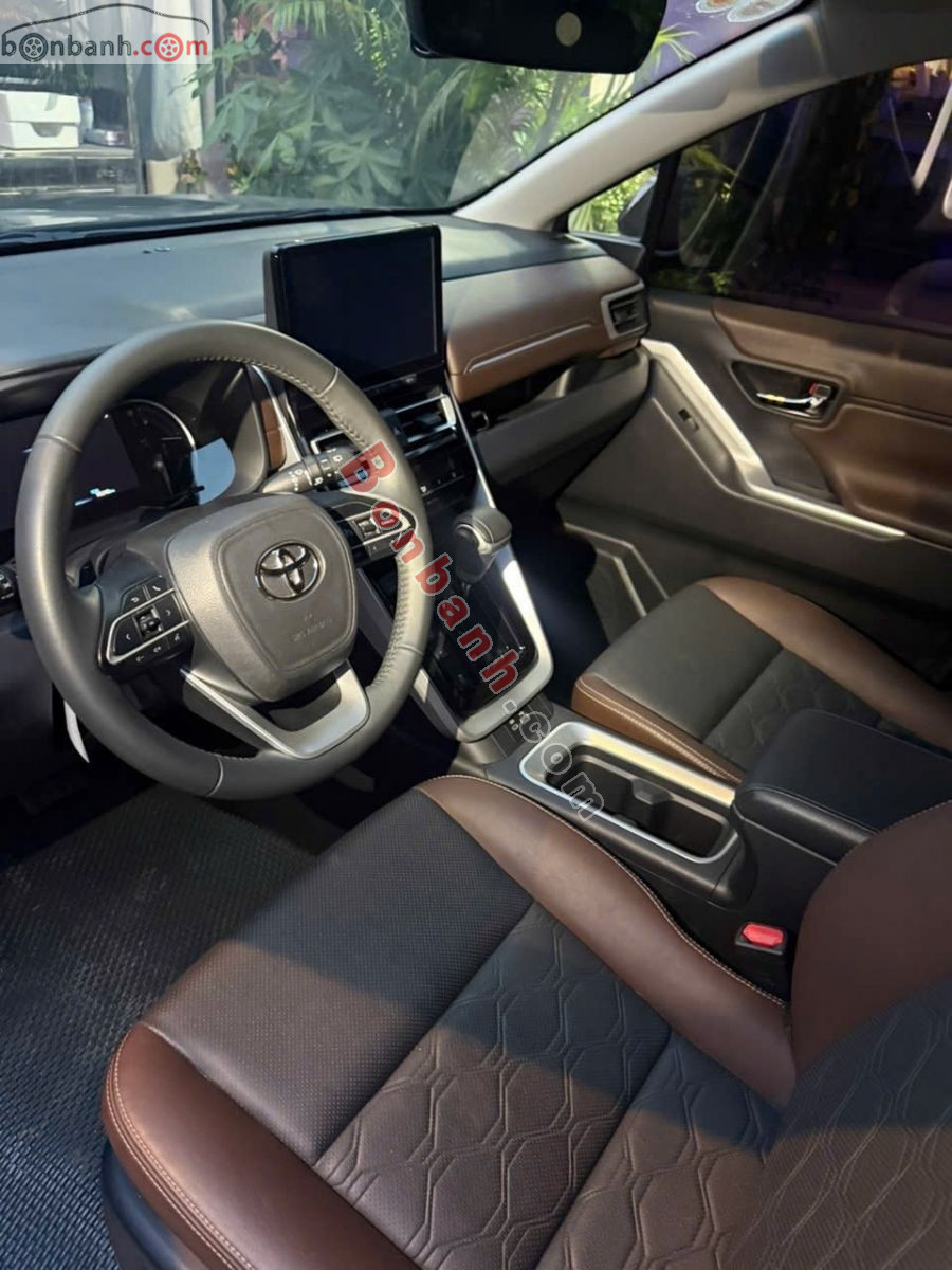 Bán xe ô tô Toyota Innova Cross 2.0V CVT 2025 giá 820 Triệu | 6858014