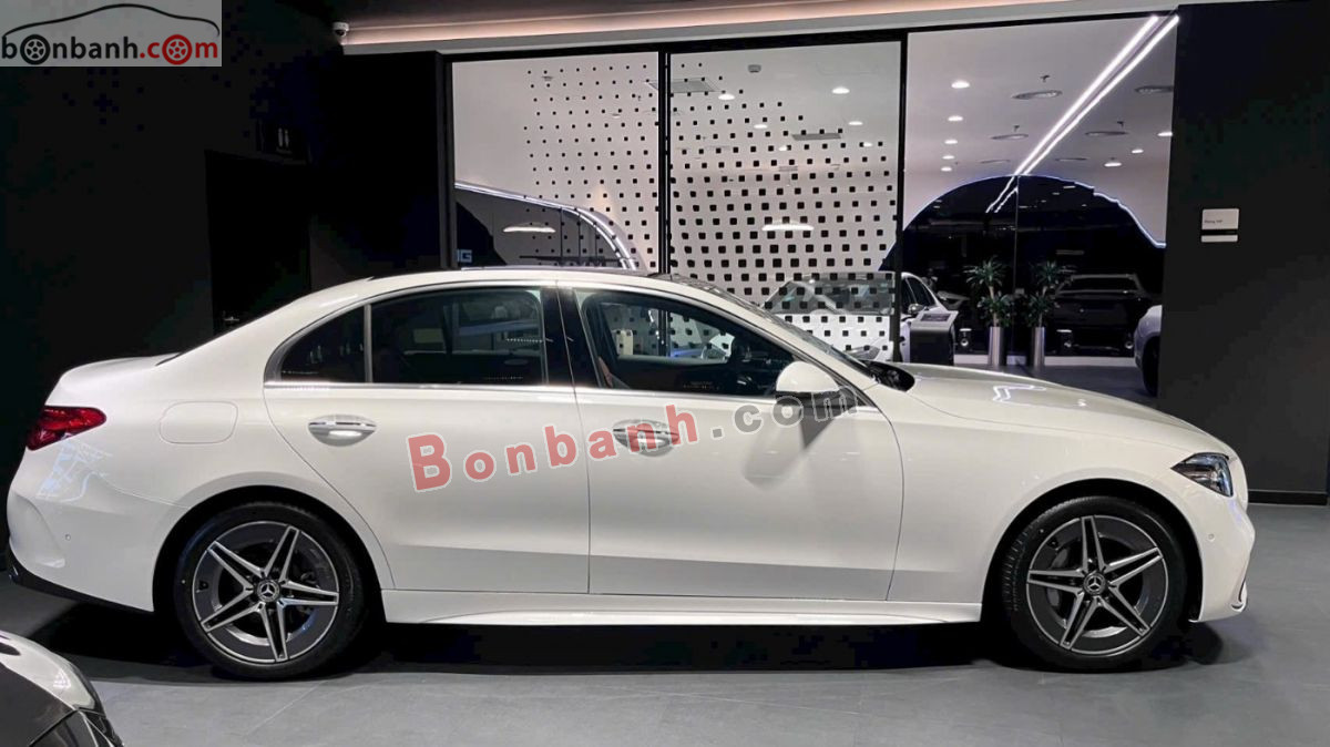 Bán xe ô tô Mercedes Benz C class C300 AMG 2026 giá 2 Tỷ 99 Triệu | 6824158