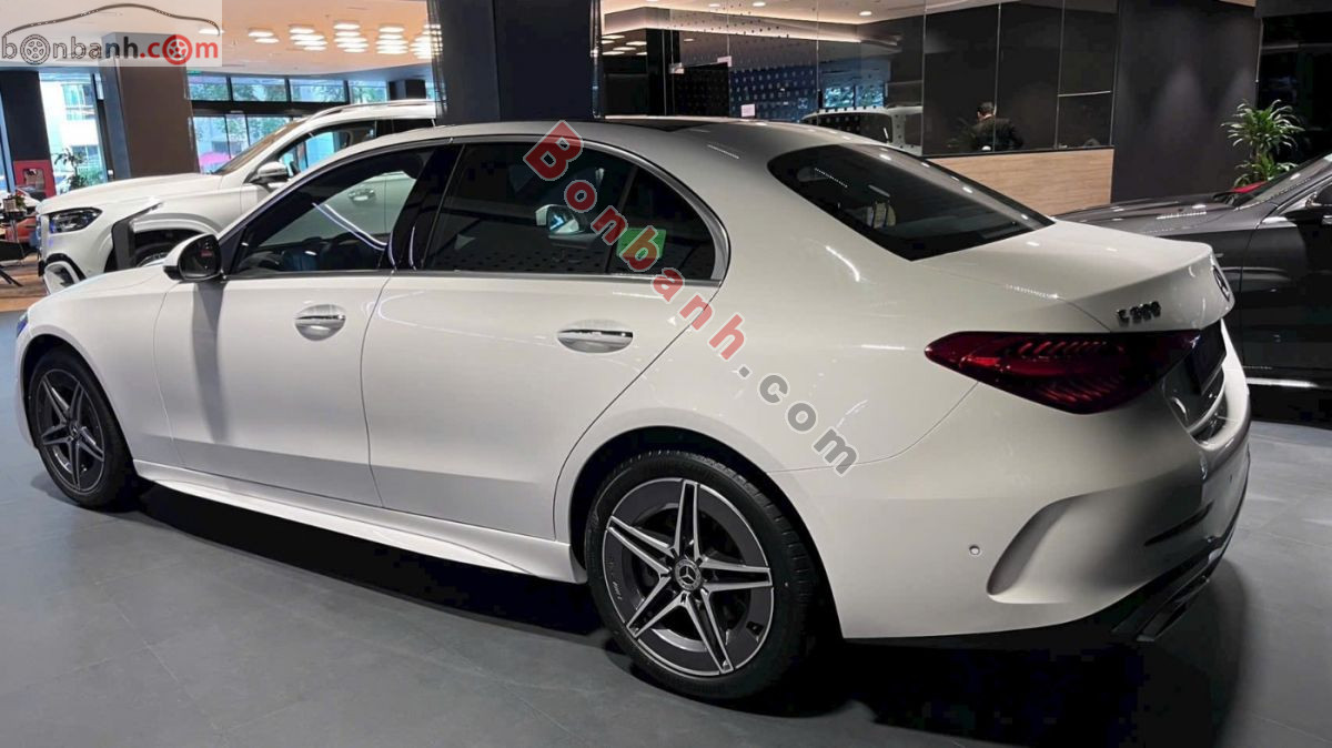 Bán xe ô tô Mercedes Benz C class C300 AMG 2026 giá 2 Tỷ 99 Triệu | 6824158